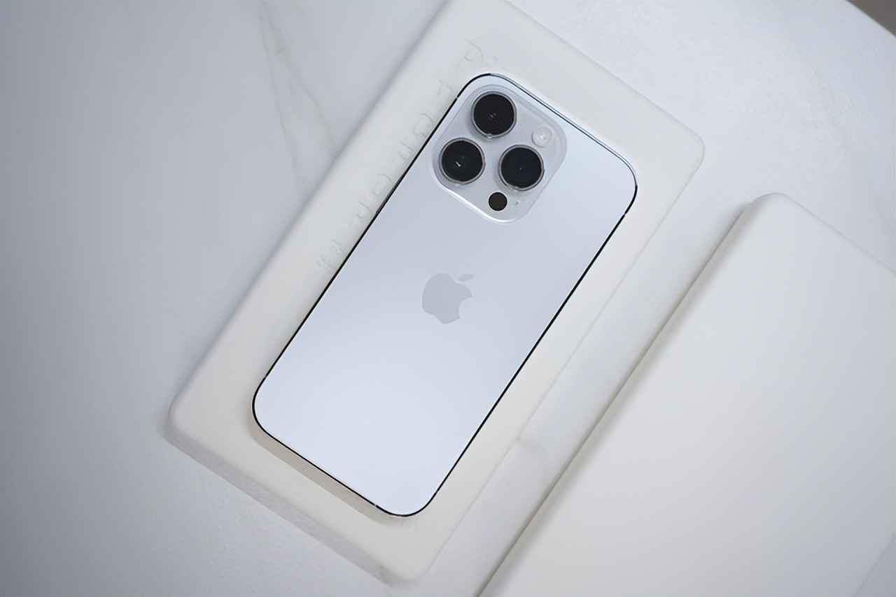 Continue squatting for the next generation? Compared with Apple 15P and ...