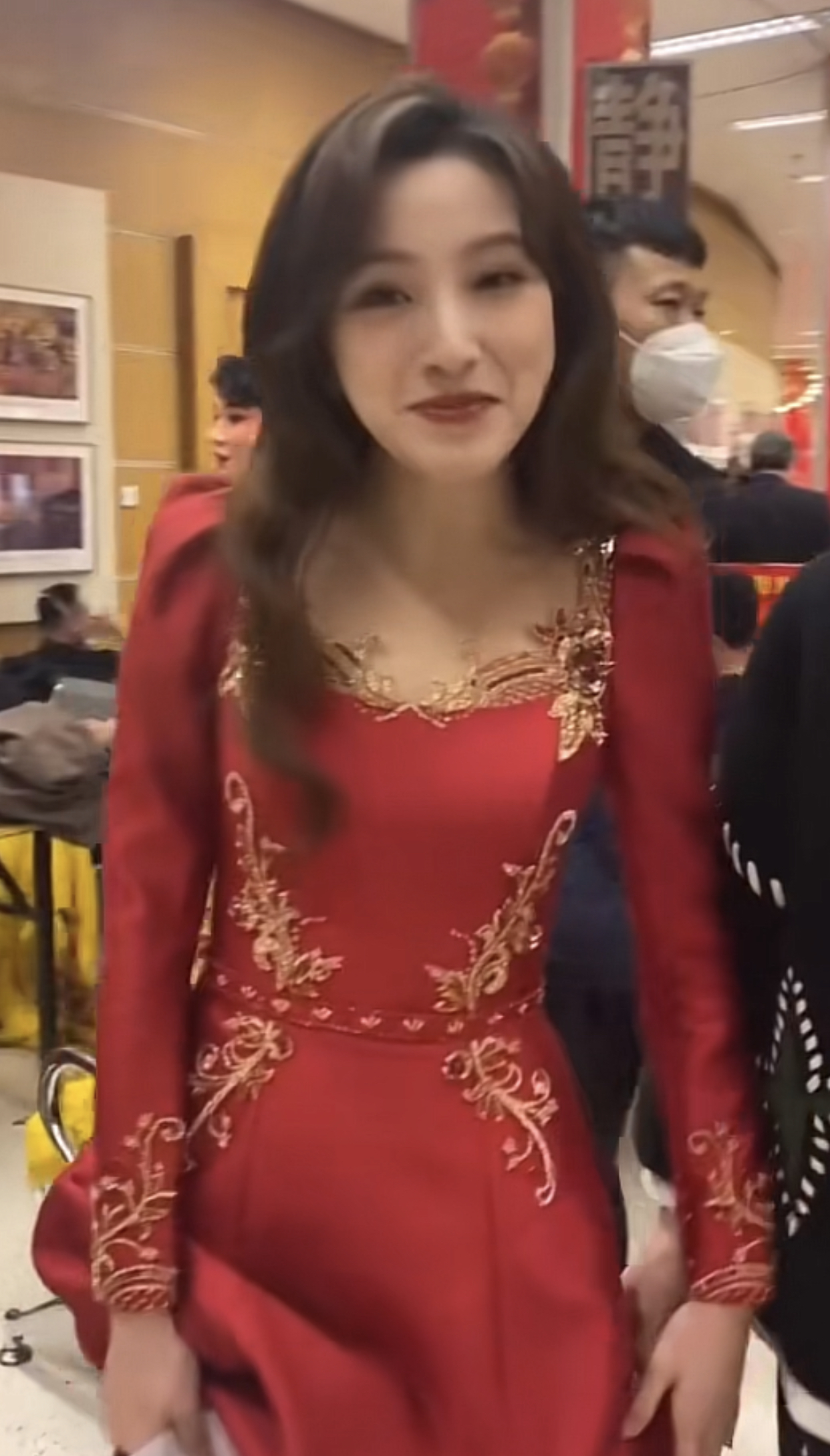 The backstage of CCTV Spring Festival Gala is full of joy!Su Youpeng ...