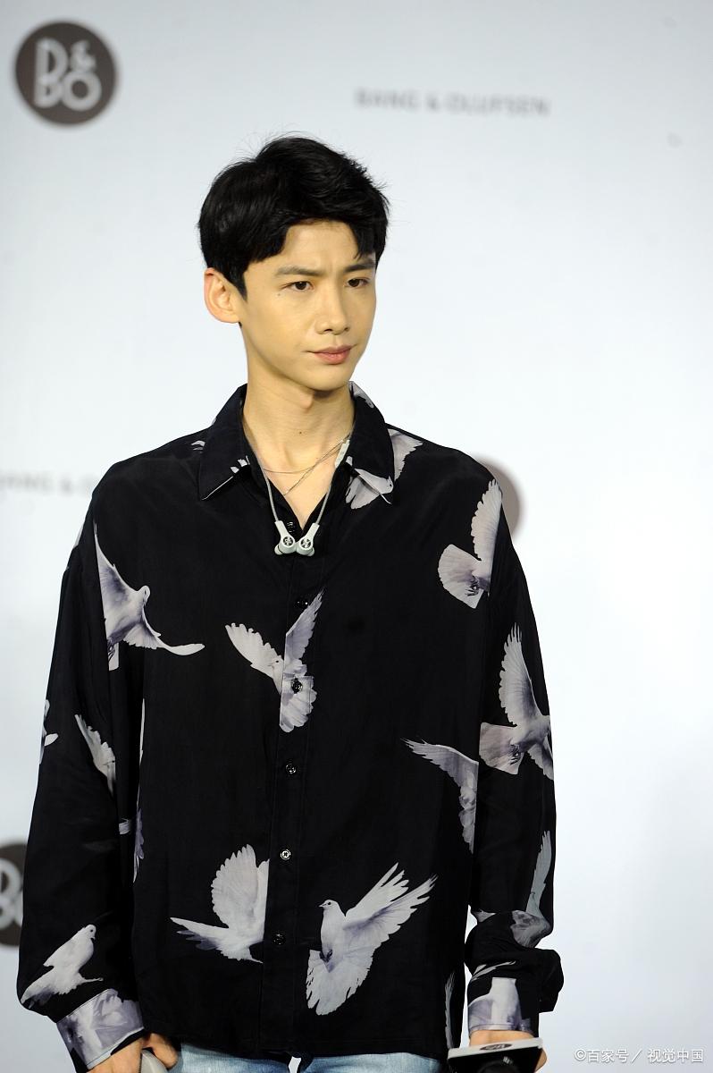 Bai Jingting, as the head of internal entertainment, is still popular ...