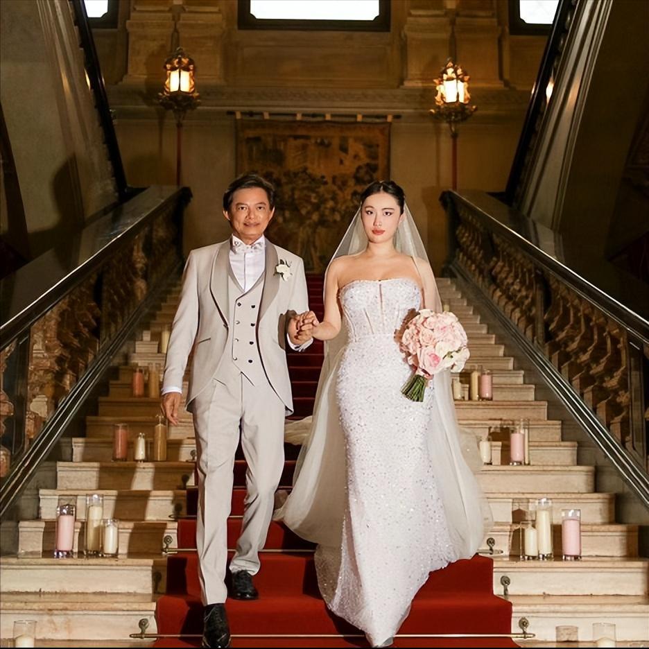 65-year-old singer Warren Mok low-key divorce! The second marriage ...