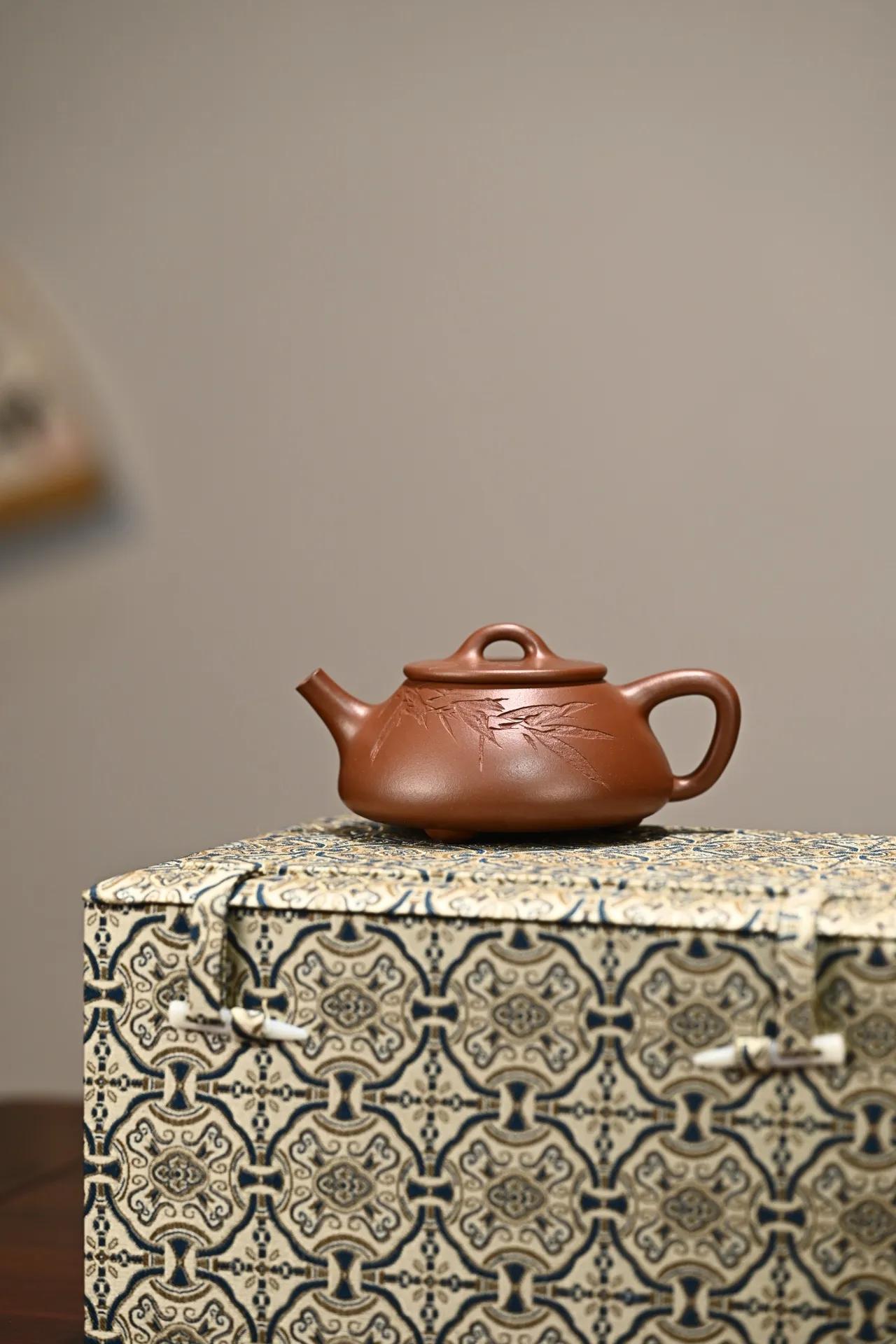 Exquisite workmanship, raw ore purple clay teapot - iNEWS