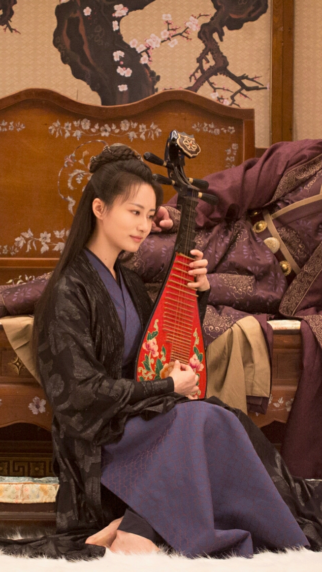Zhai Lanye in "Under the Brocade" is beautiful and "saucy". Why does ...