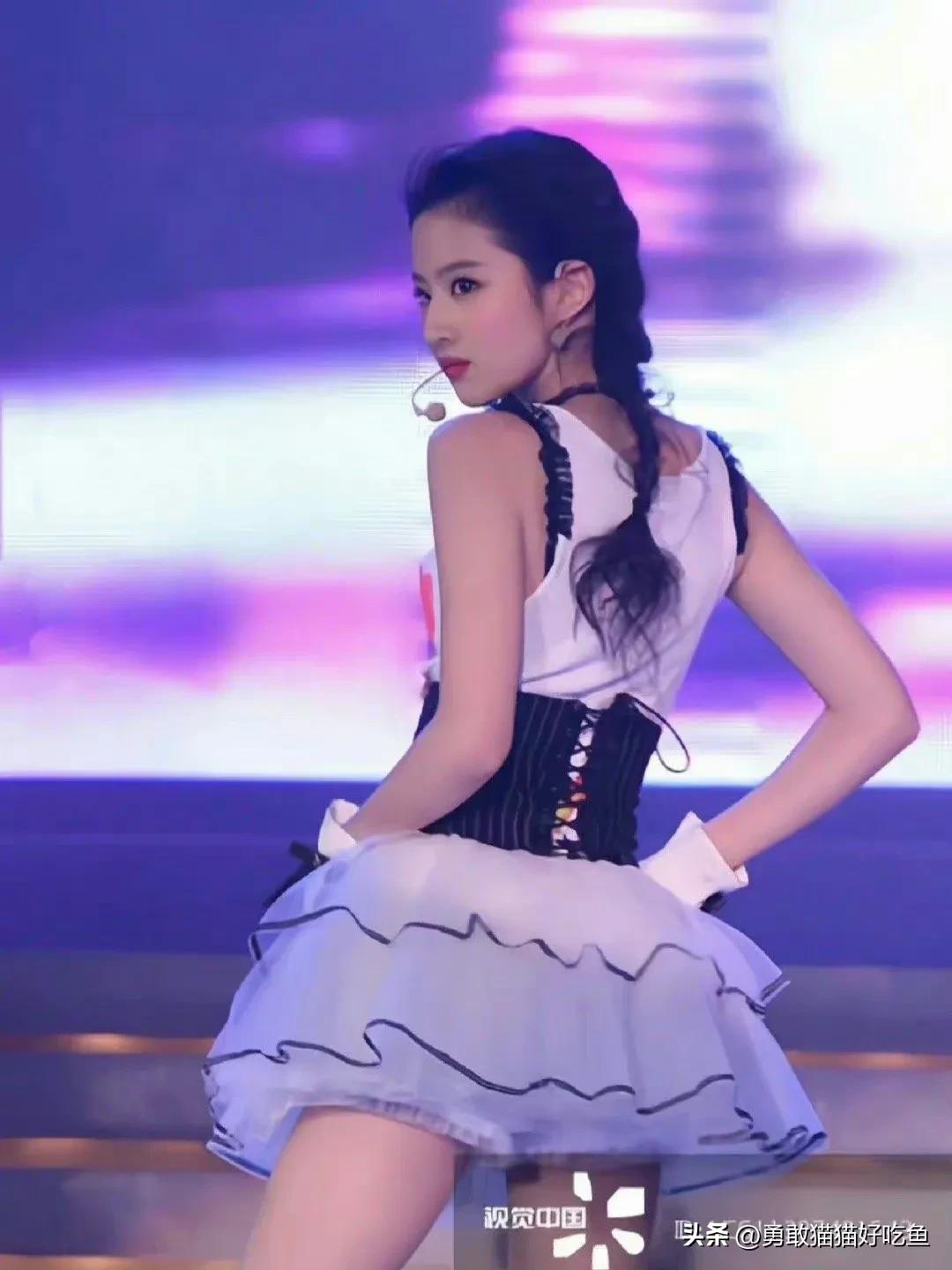 The beautiful Liu Yifei who could be an idol when she was young - iMedia