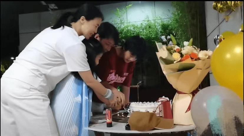 Has their relationship changed? Look, Wang Nan celebrates Guo Bin's ...