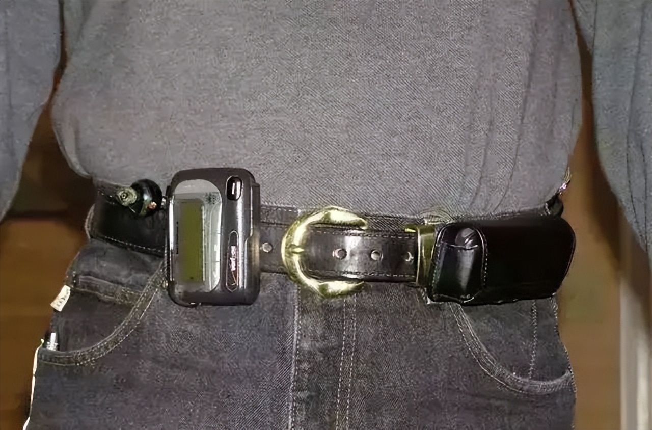 The disappearing communication tool, how did the BP machine that was ...