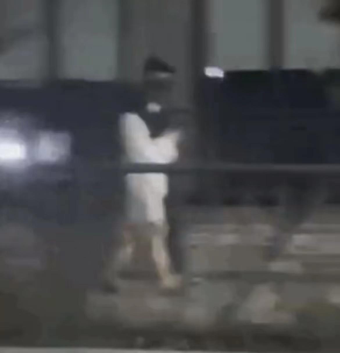 Male idol Ding Runhao's relationship is suspected to be exposed!Walking ...