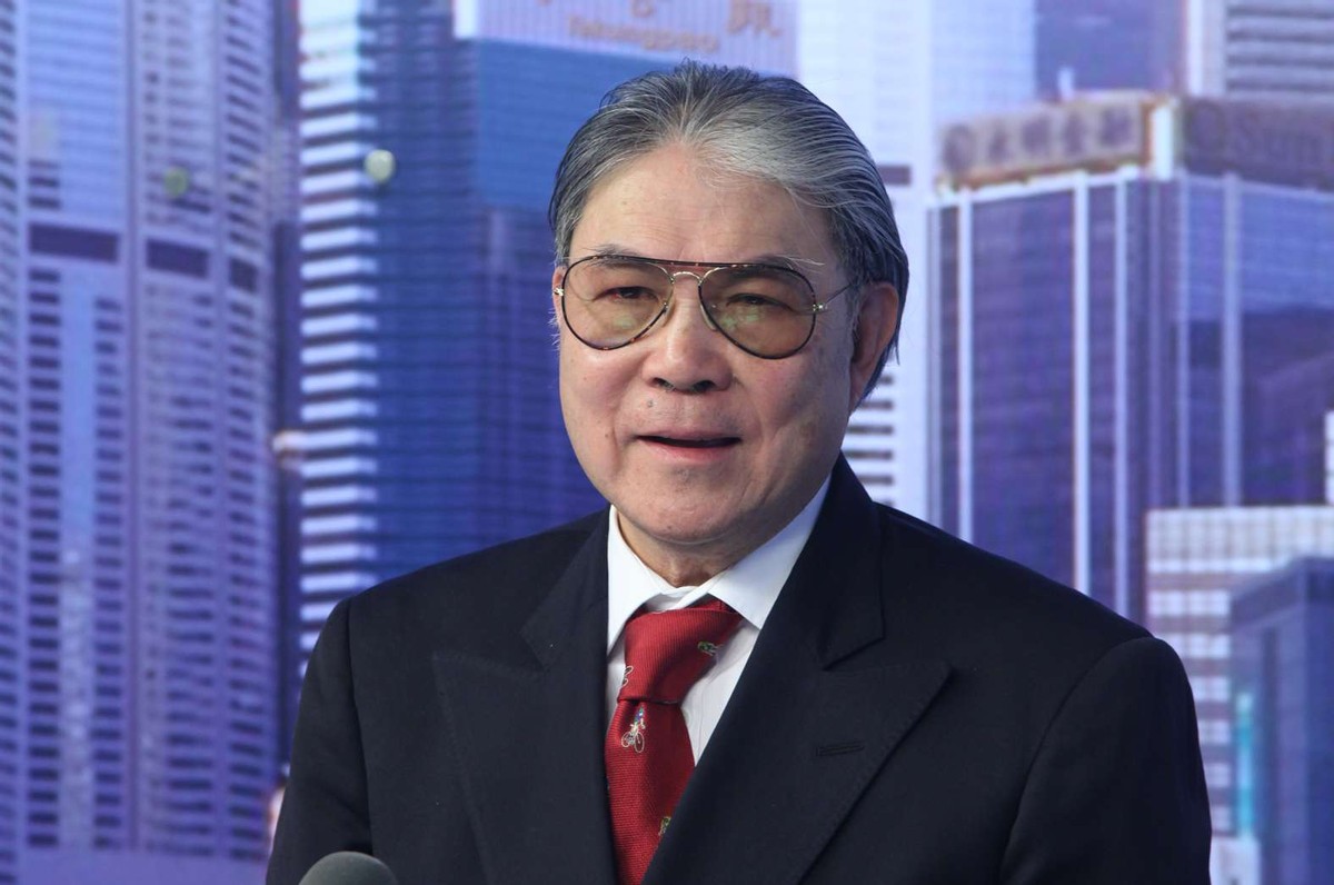 Guo Jingjing's domineering: Take 3 children to go shopping without ...