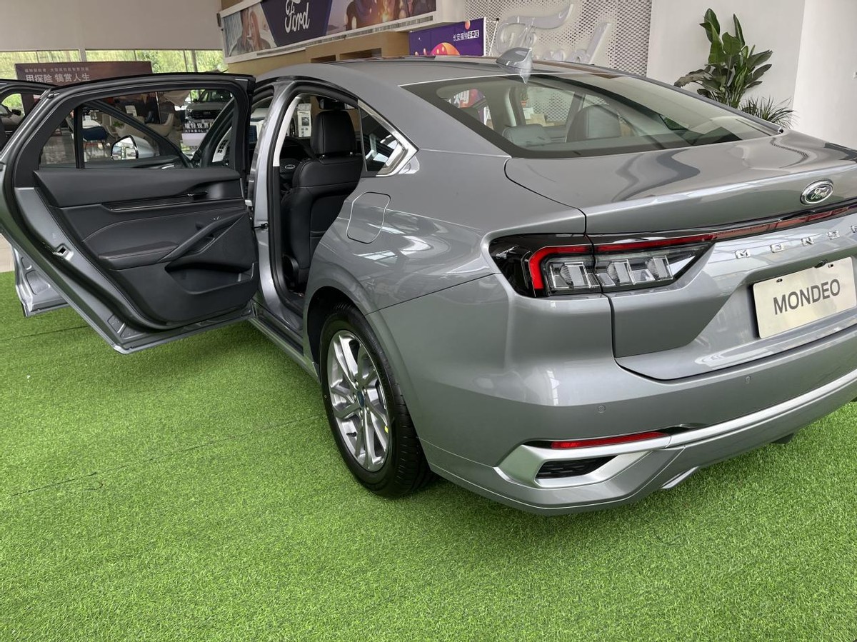 Explore the store 1.5T Xinmeng, experience the large screen and large ...