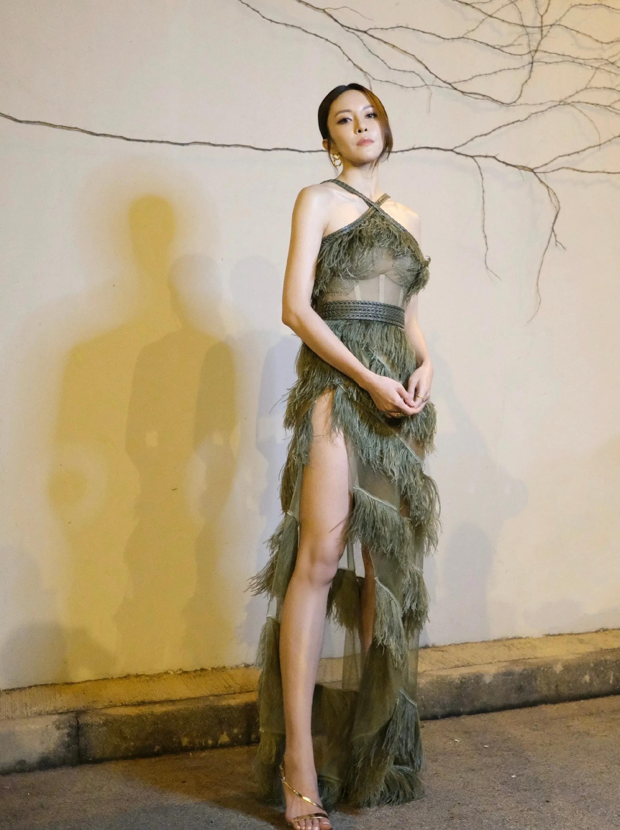 Hong Kong female artist Zhang Xiwen - iNEWS