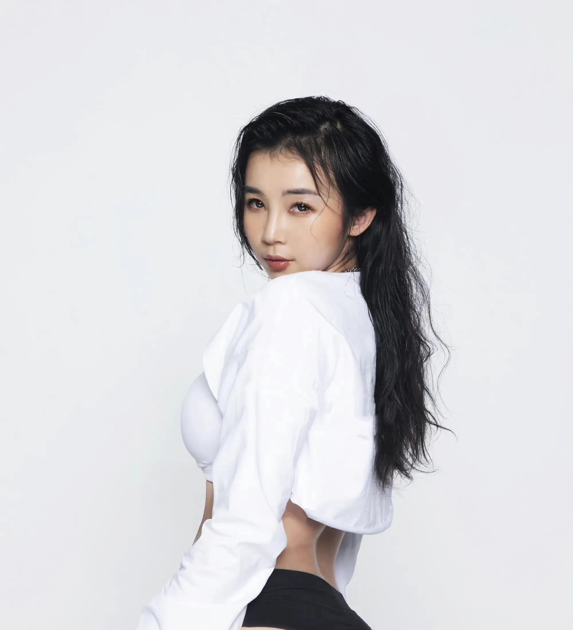 Zhang Manyuan: Breaking up with his macho boyfriend, shooting men's ...