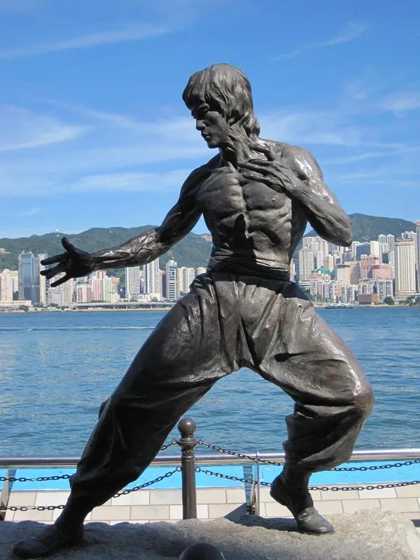 The spirit reflects the strong "Legend of Bruce Lee" after watching - iNEWS