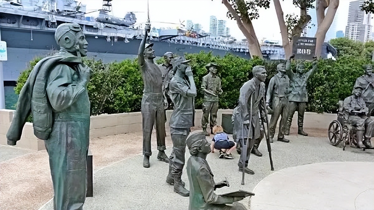 Steven Whyte, the recorder of history and war, commemorates the stories ...