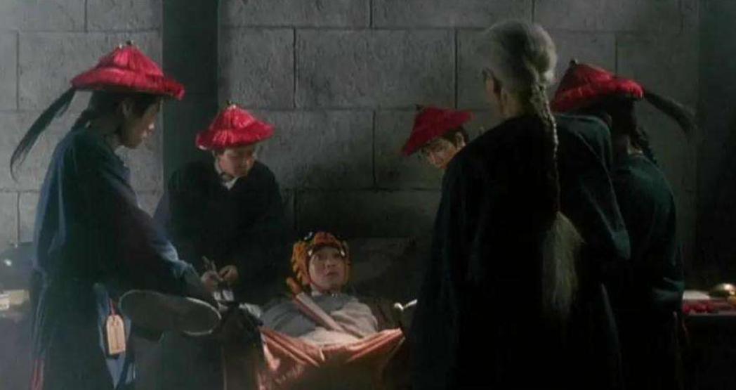 How can the eunuchs "understand"?Draining with towels and reed poles ...