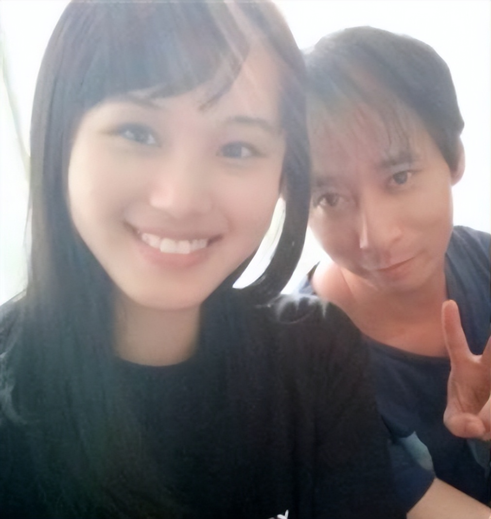 The drug-addicted male star's father-daughter relationship divorced for ...