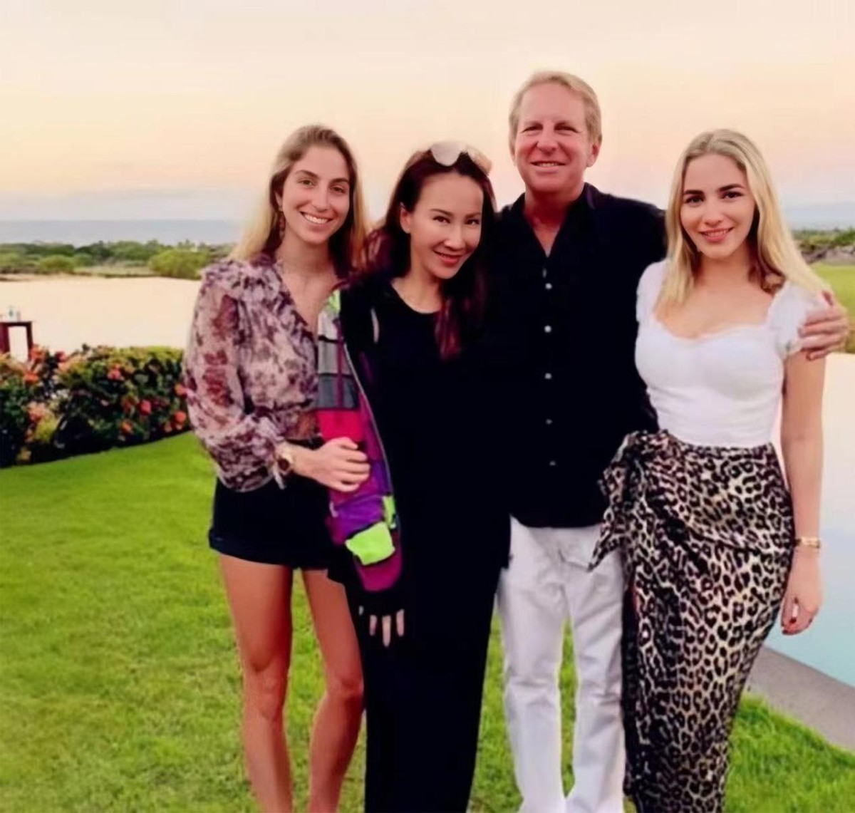 Coco Lee: Married a wealthy foreign businessman 16 years older, married ...