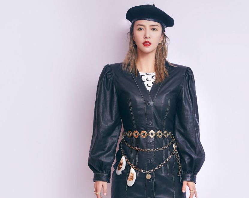 Tan Weiwei's songs are not widely sung, but judging from the awards, he ...