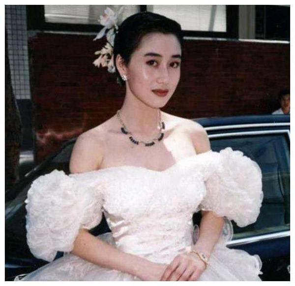 Li Zhi: One of the four stunners in Hong Kong, a woman who the gambling ...