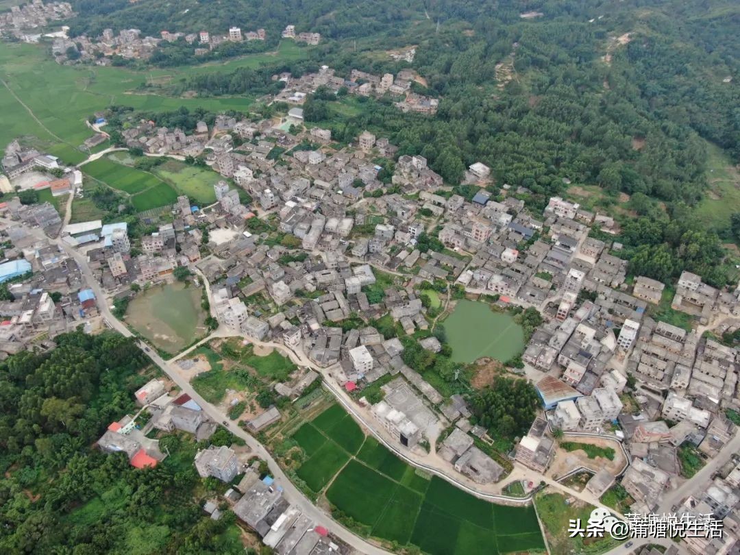Zhong's "Zhuangyuan Mansion" (Hongchang Temple) in Langping Village ...