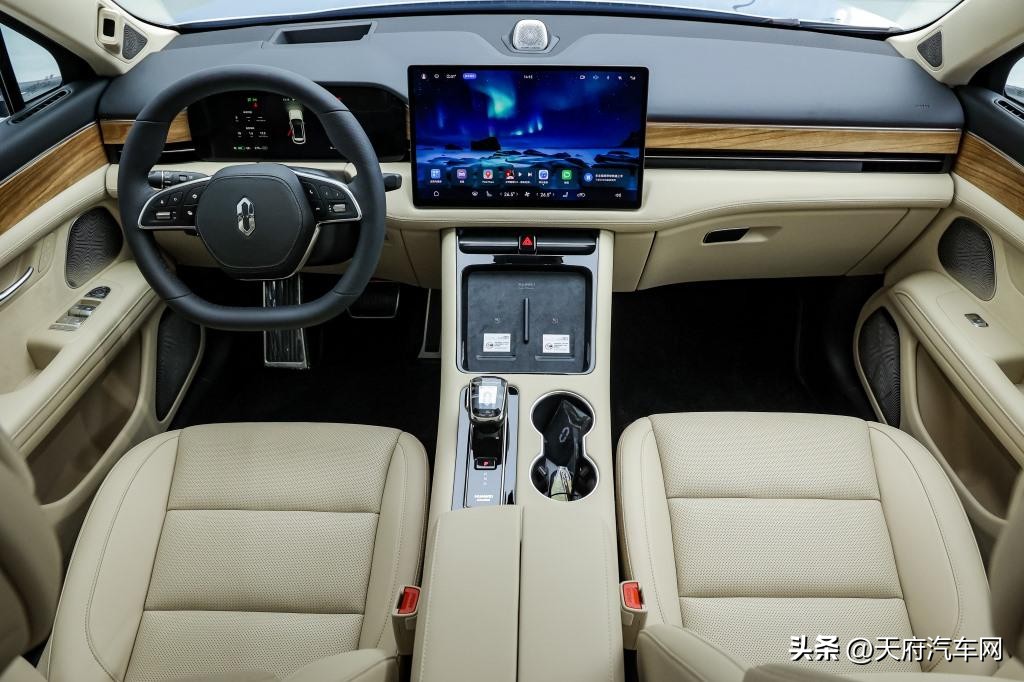 The first HarmonyOS 3 smart cockpit with a battery life of 552km/620km, the M5 EV is coming ...