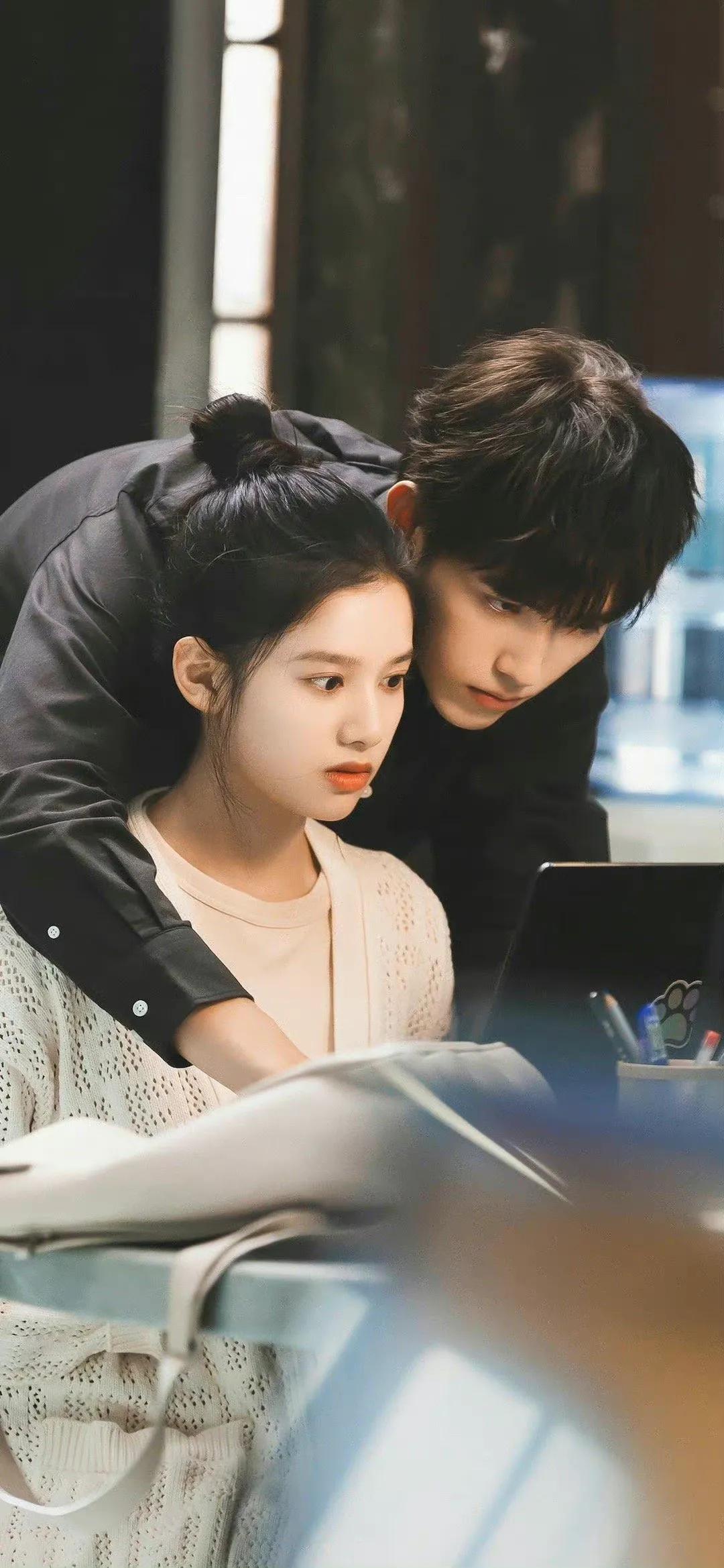 Eat melons, Chen Kaige's passionate old photos were exposed, and his ...