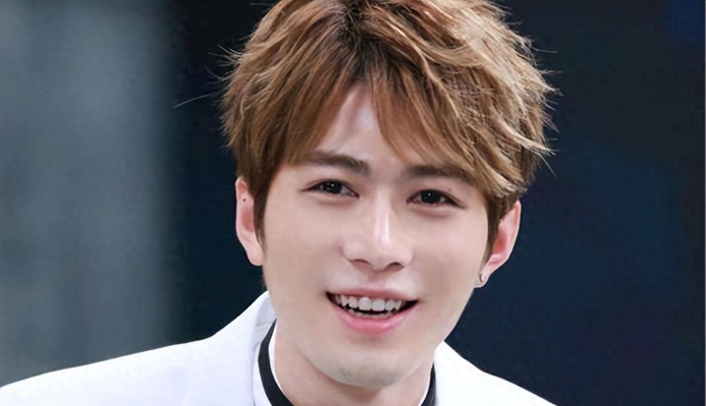 Paralyzed face, awkward acting! Five "beautiful men" in the ...