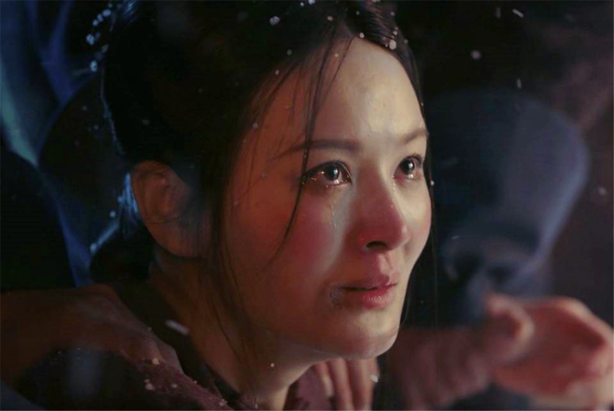 There are only three concubines who have dowry maids in the whole drama ...