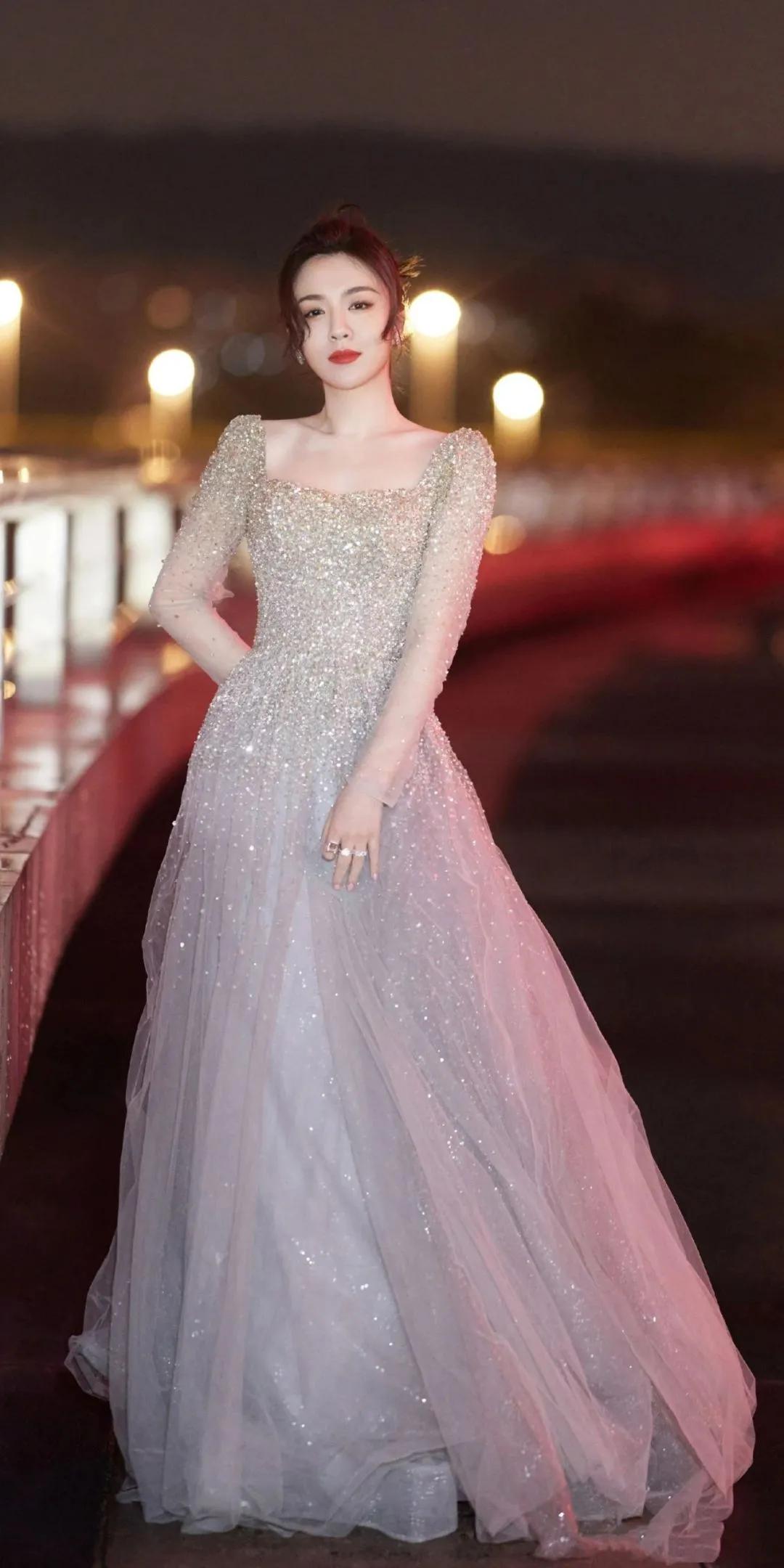 Wang Xiaochen's figure is really good - iMedia