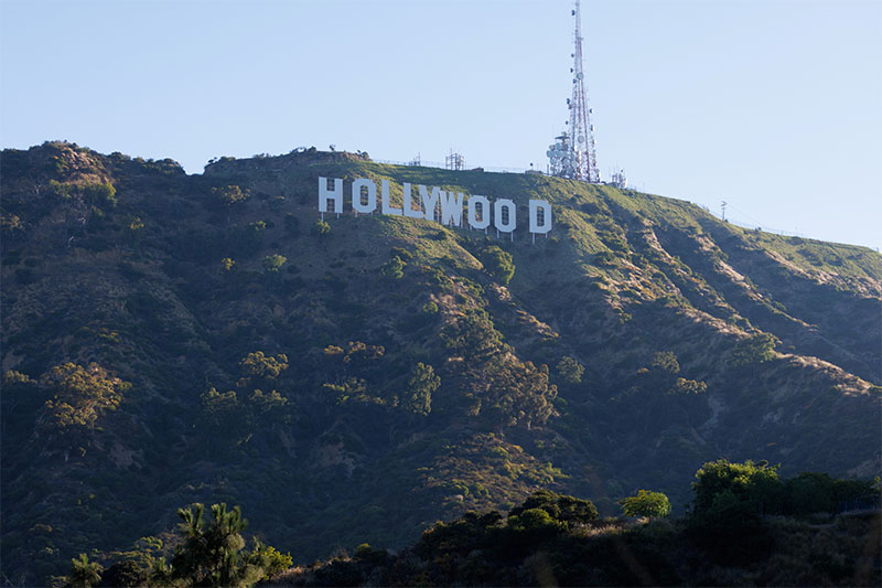 Hollywood wants to pay a day's wages, scan actors, and use them for a ...
