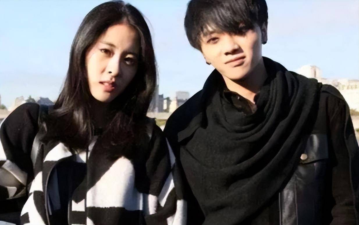 Hua Chenyu was found to have been in love with Wang Yueyi long before the official announcement ...