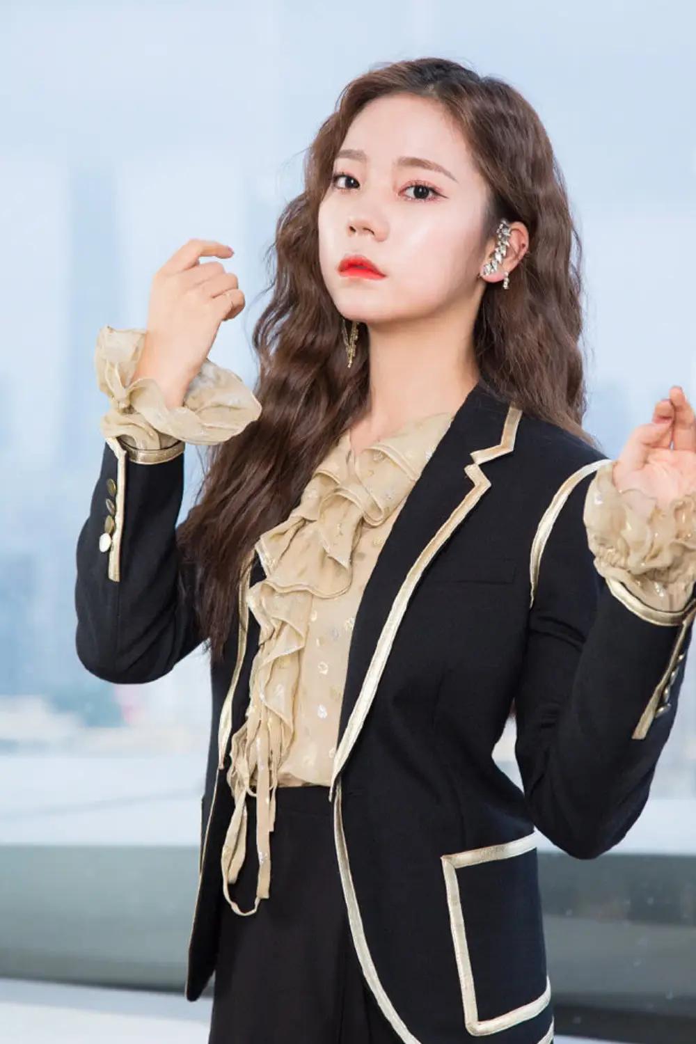 Mingyang Entertainment - Beauty Star - Zhang Zining - iNEWS