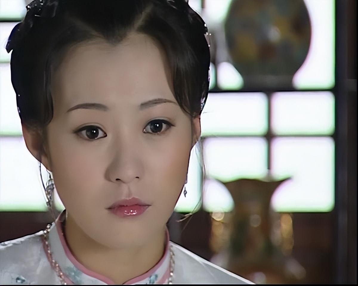 Kong Sizhen: She is the adopted daughter of the Empress Dowager Xiaozhuang and the only Han ...
