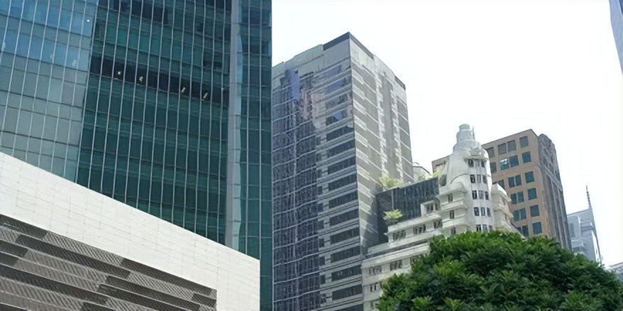 "Paris' attractiveness as a financial center has increased" - iNEWS