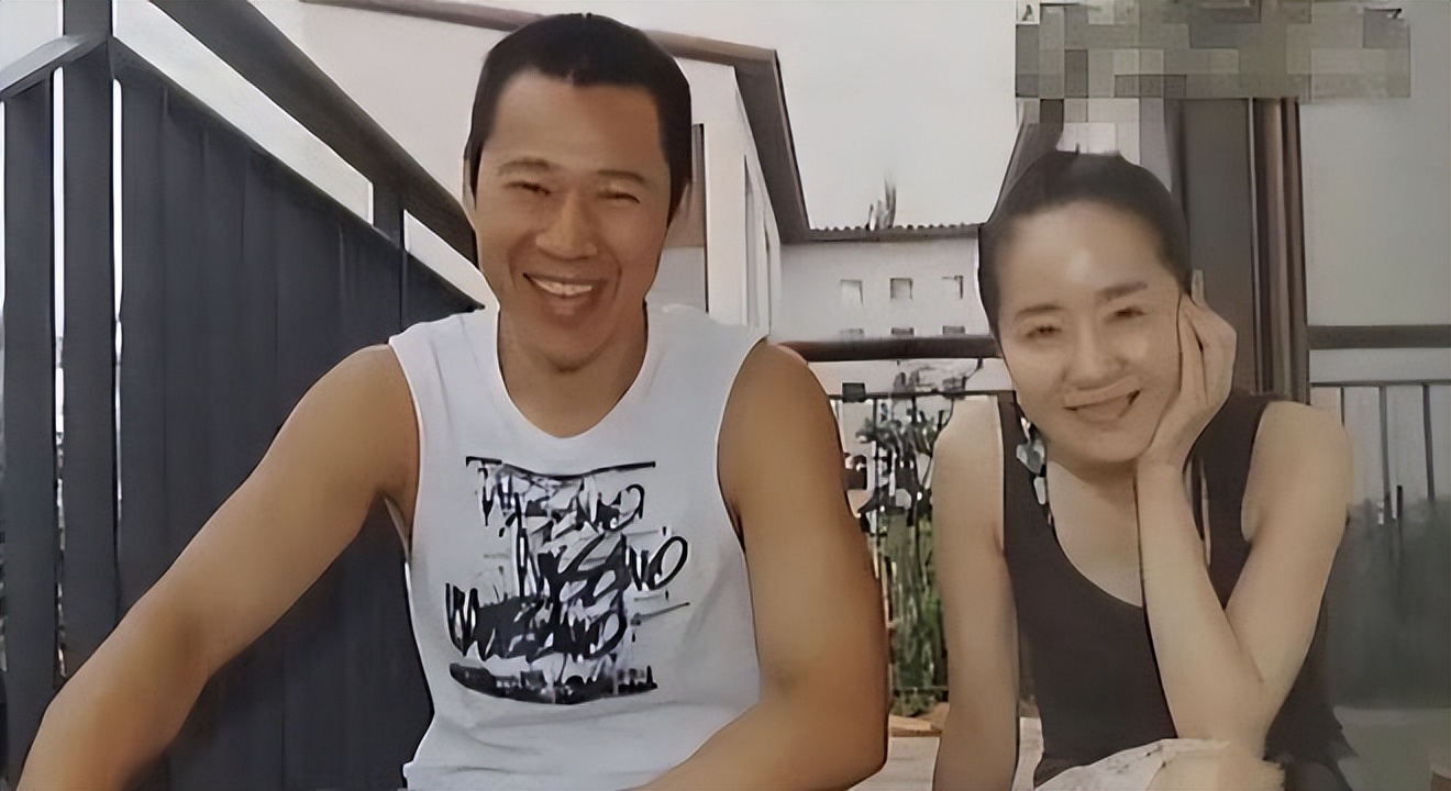 Married for 29 years without having children, but still favored by ...