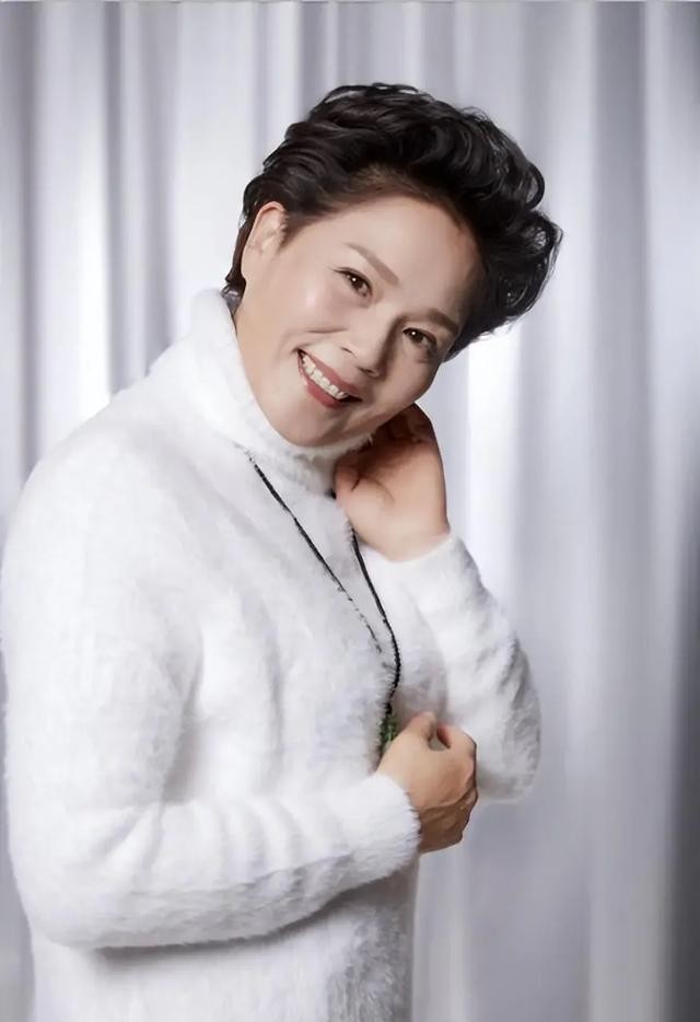 Yang Qing: She is still friends with her ex-husband and lives alone ...