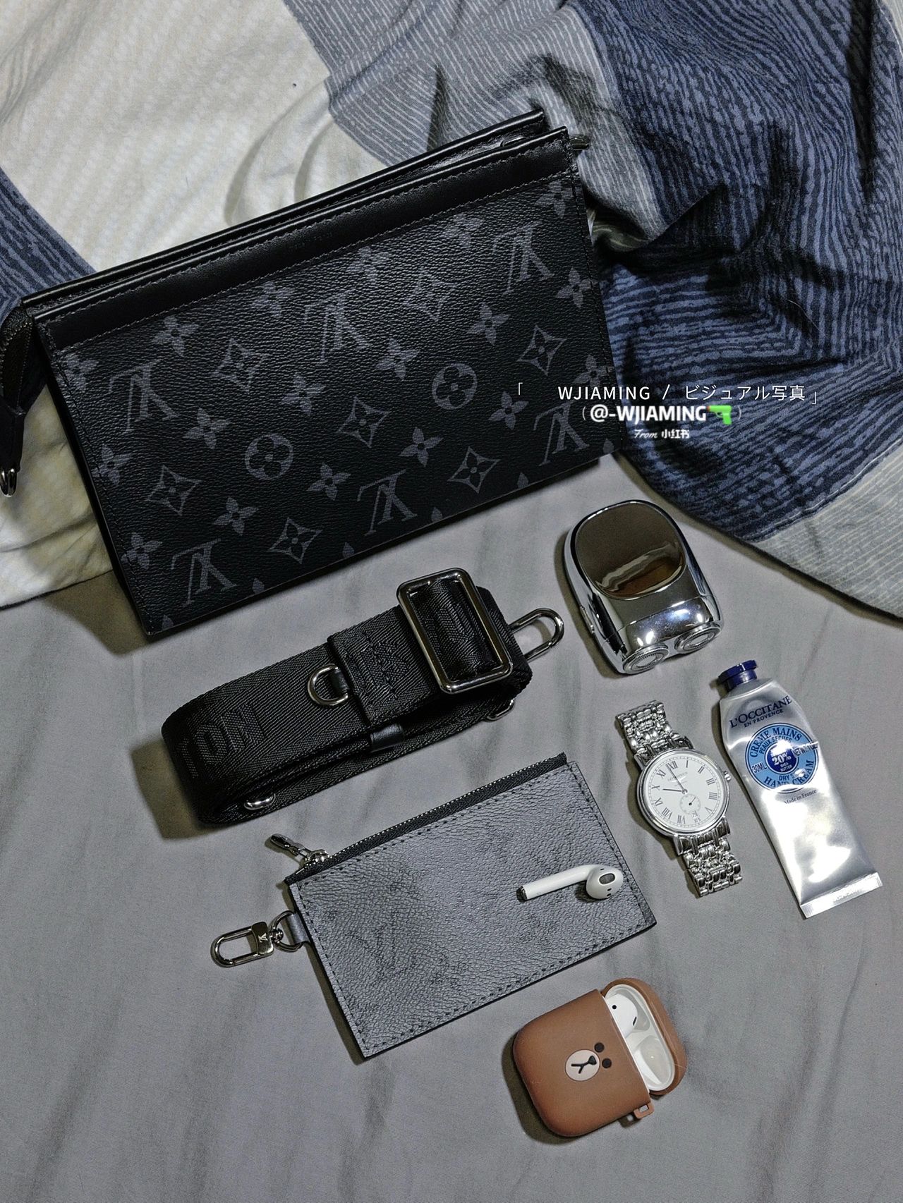 LV black warrior two-in-one messenger bag cool handsome low-key high ...