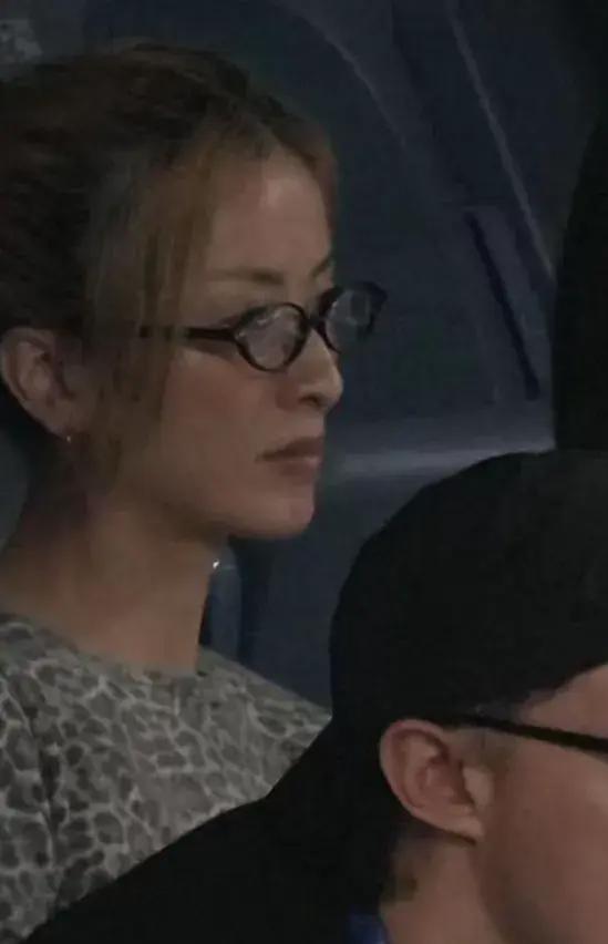 Eason Chan's whole family is in the same frame. Leopard print Xu ...