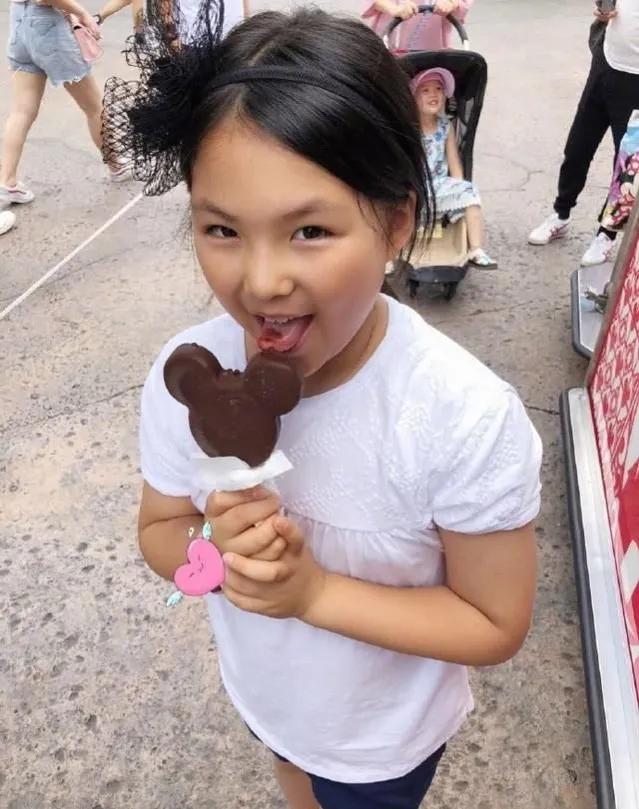 Li Xiang's daughter is dressed luxuriously and without extravagance!Guo ...