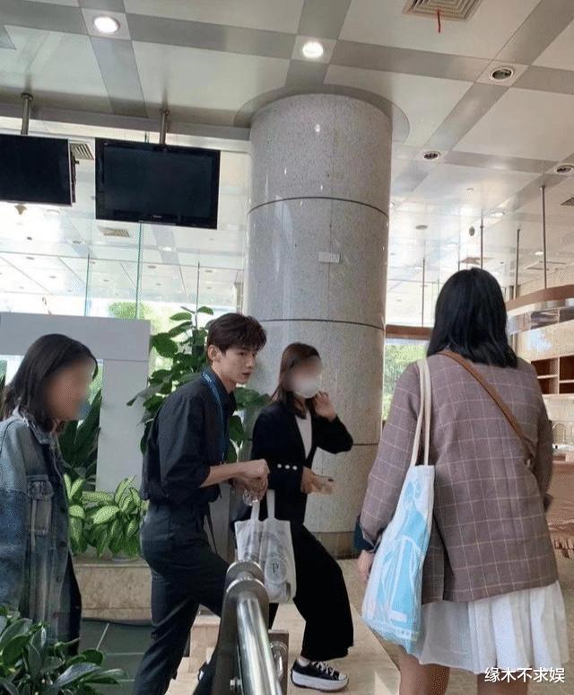 Why does Bai Jingting play the male lead so many times?Seeing the ...