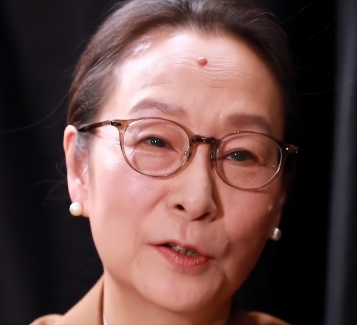 Actor Xi Meijuan: Divorced before confinement, single mother for 28 ...