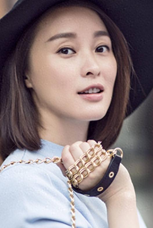 51-year-old Wu Yue once generously posted travel photos with her ...