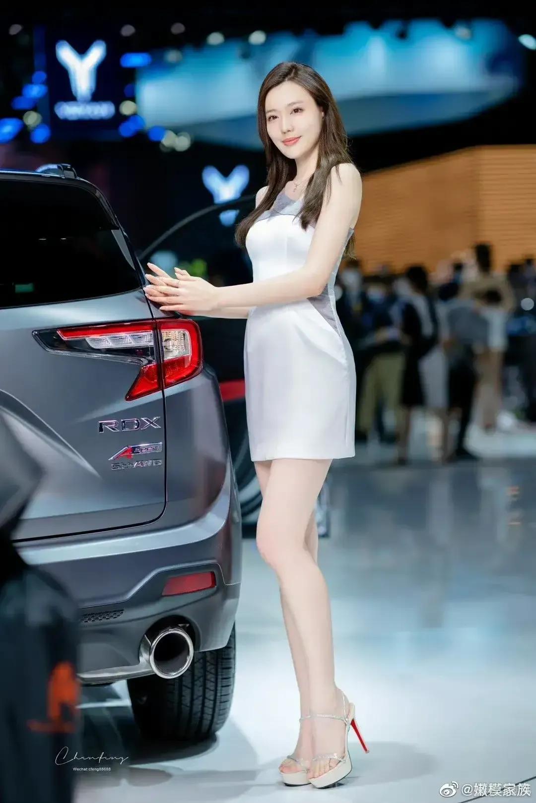 Beautiful car models to share with you - iMedia