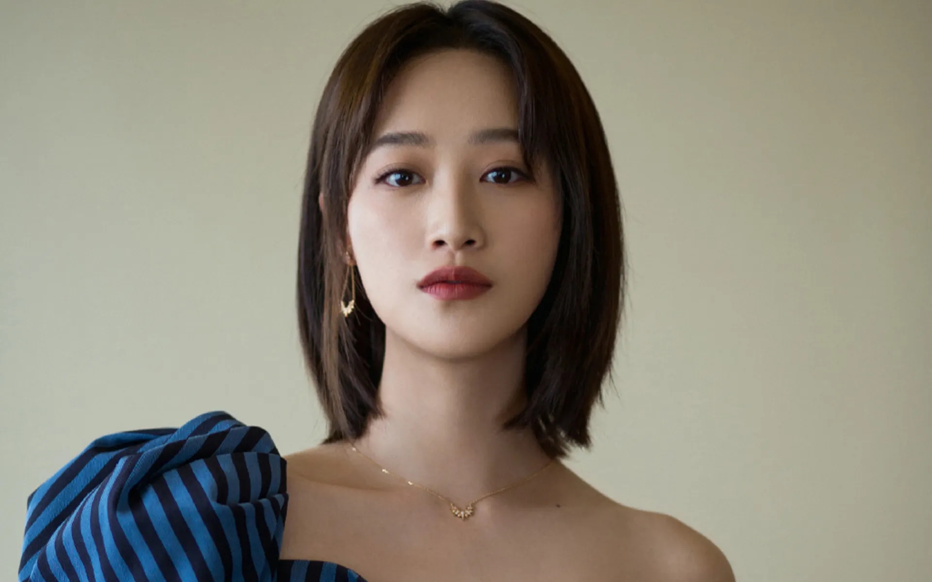 Lan Yingying: With hundreds of millions of properties, her acting ...