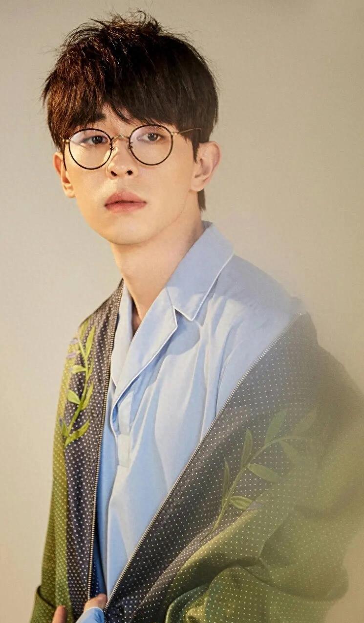 Why was Deng Lun fined 106 million for tax evasion? - iMedia