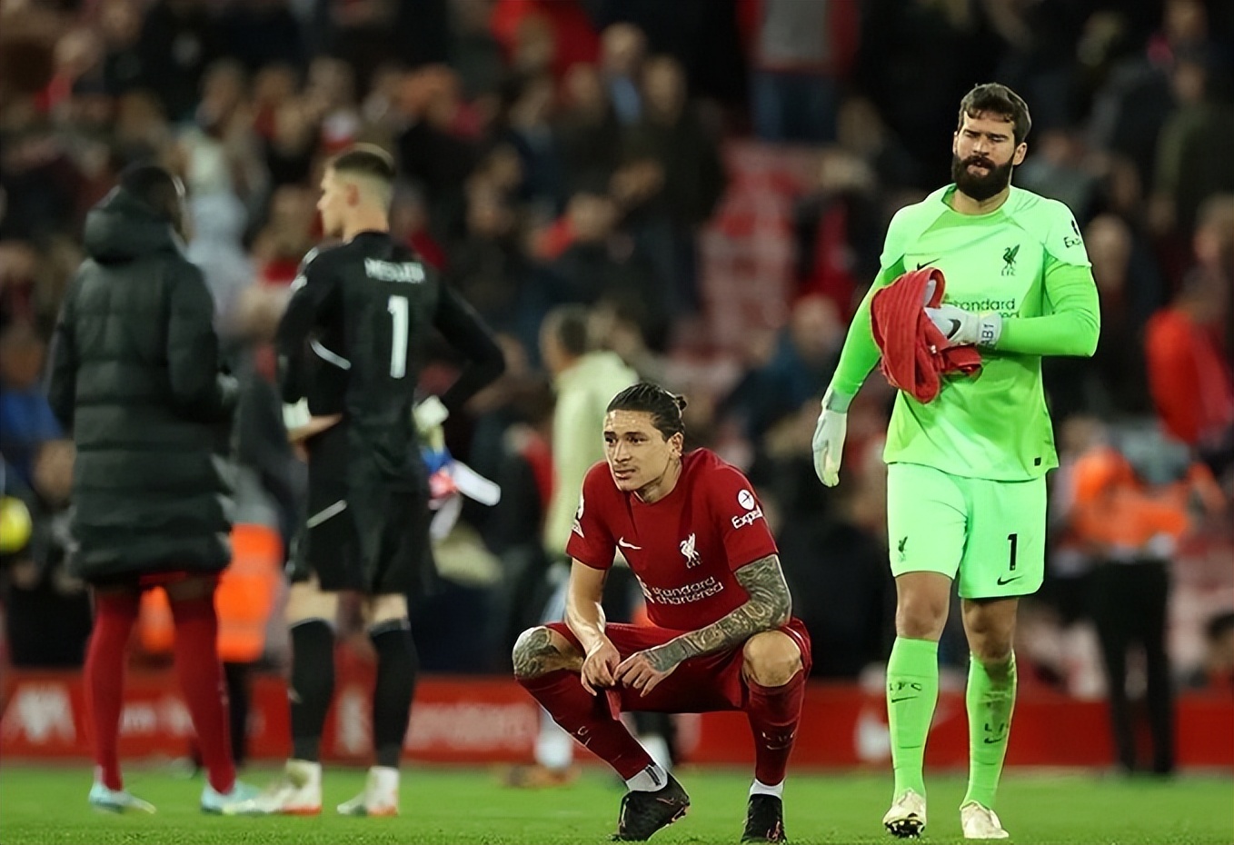 Angry!boycott Liverpool - iNEWS