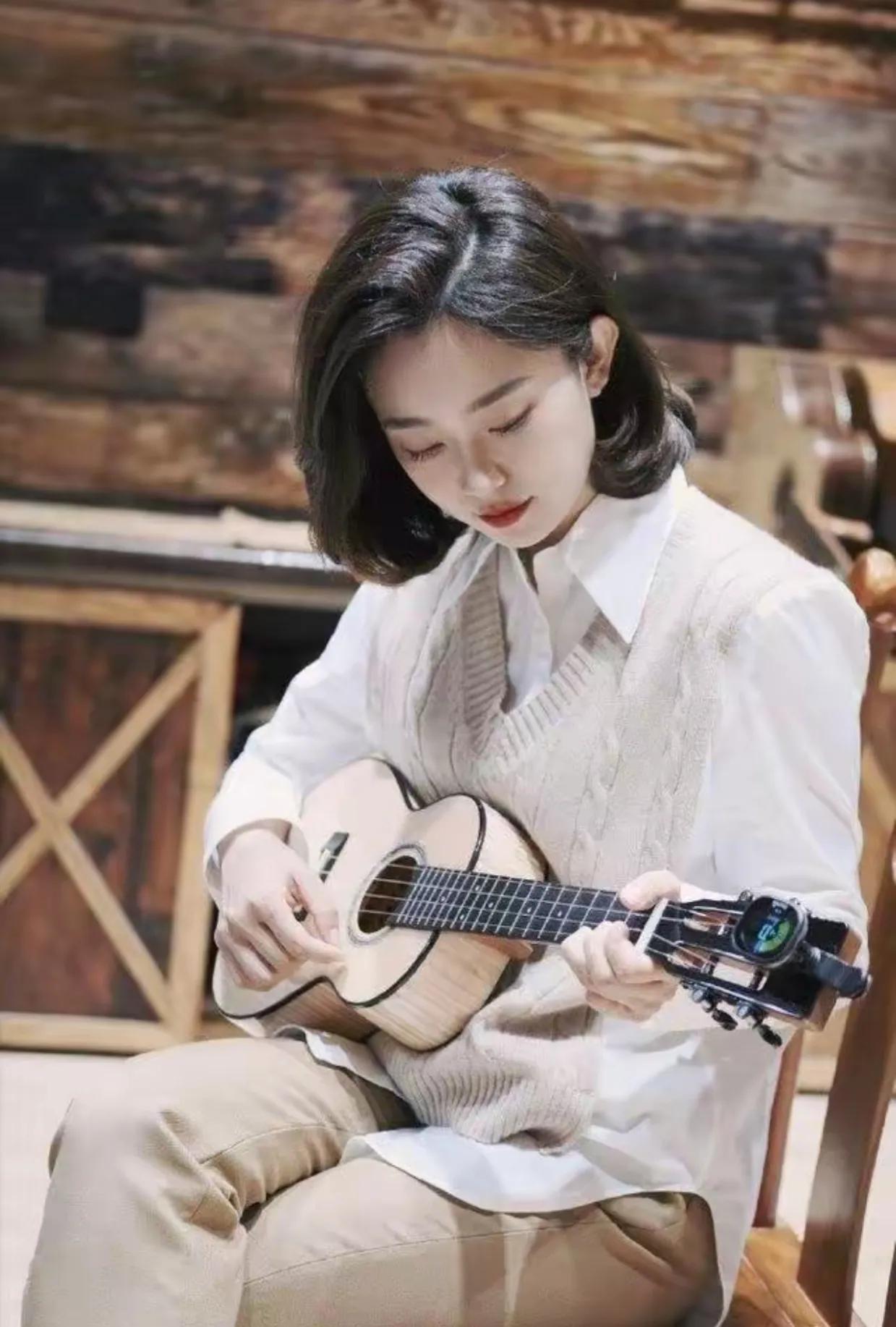 Rebuilding the Brilliant Light: Li Qiyue on CCTV's Stage Delivers ...