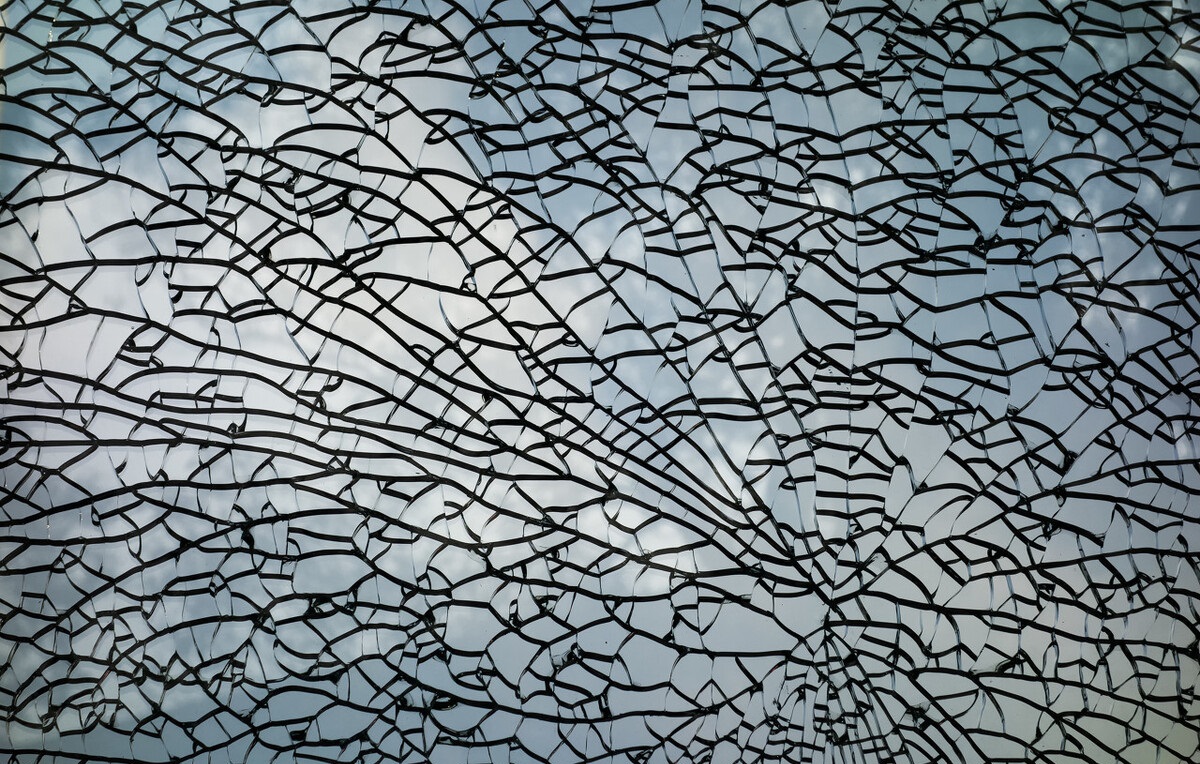 Common causes of self-explosion of tempered glass and their ...