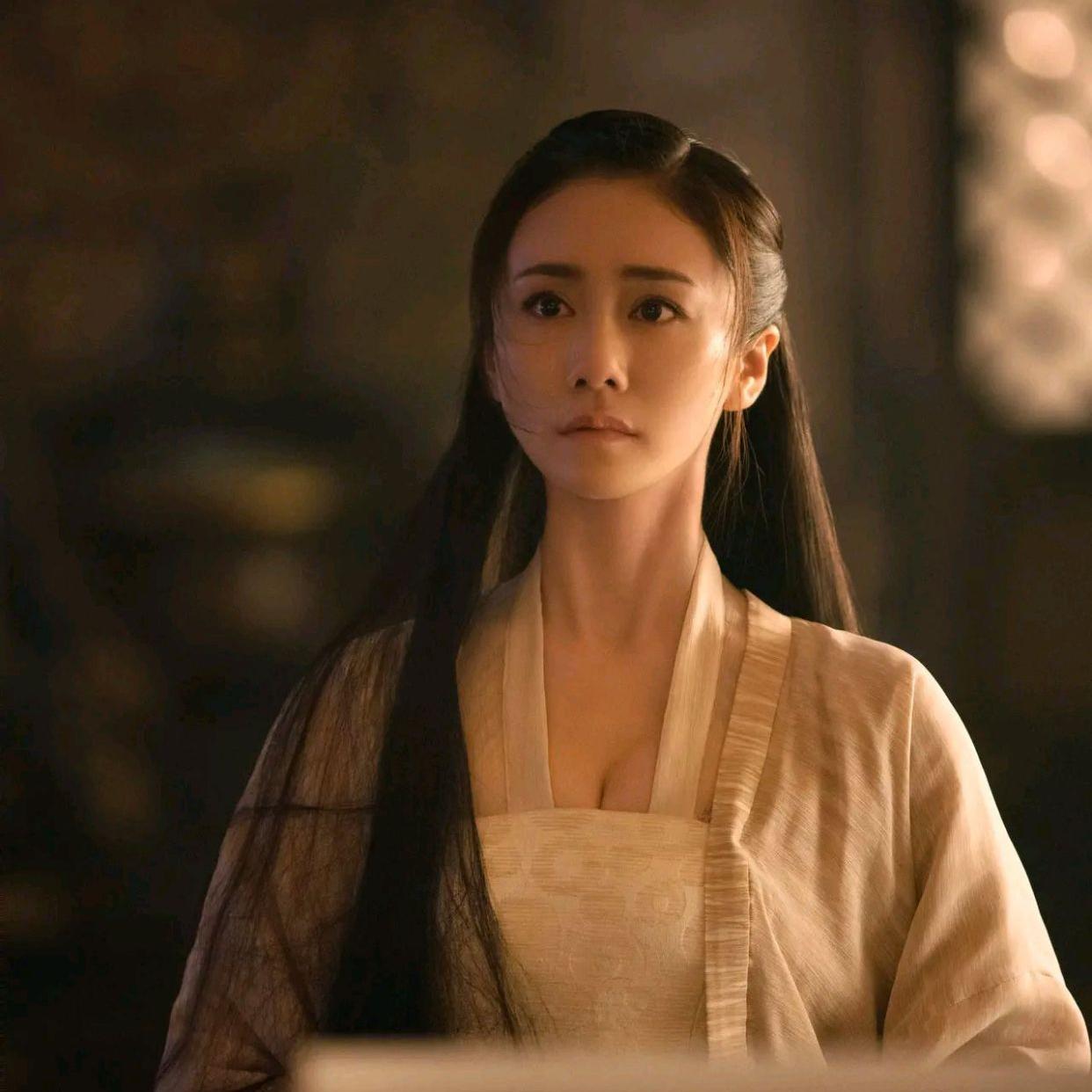 Liu Yun and Zheng Jun have a cold war and sleep with Lingna Belle every ...