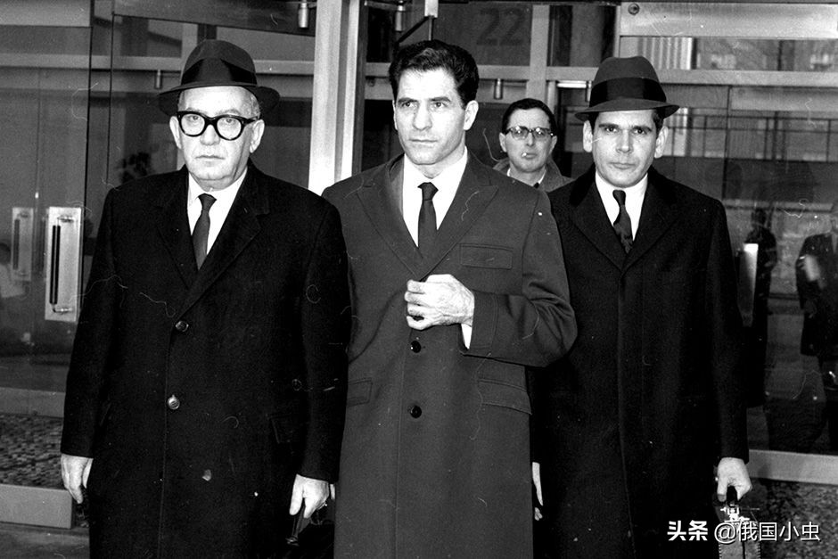 How the Russian Mafia Conquered America - iNEWS