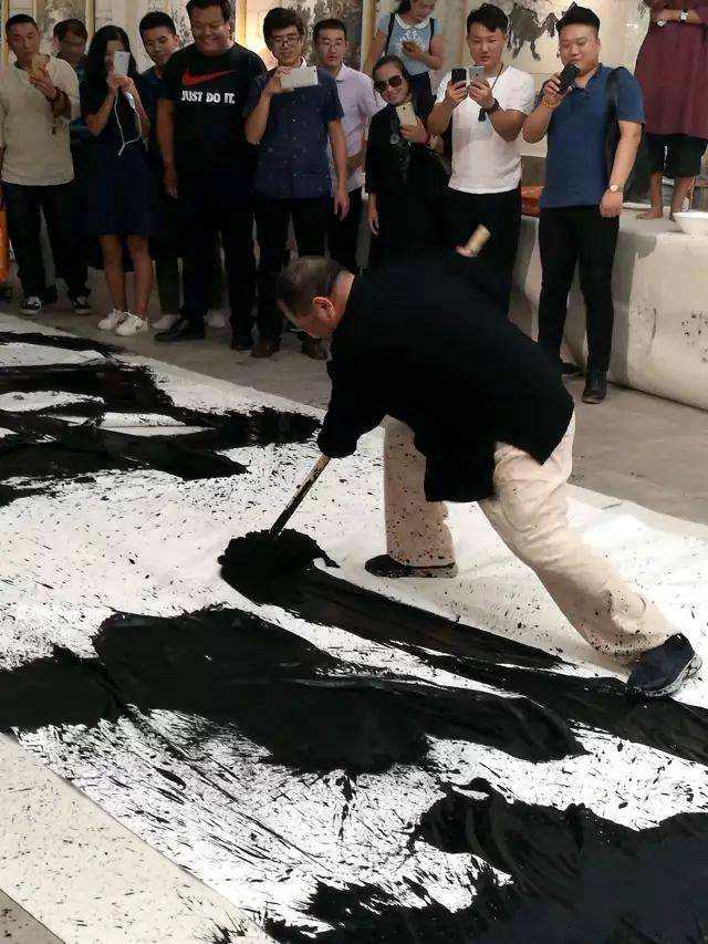 Zeng Xiang invented a new brushwork method, which enriched the ...