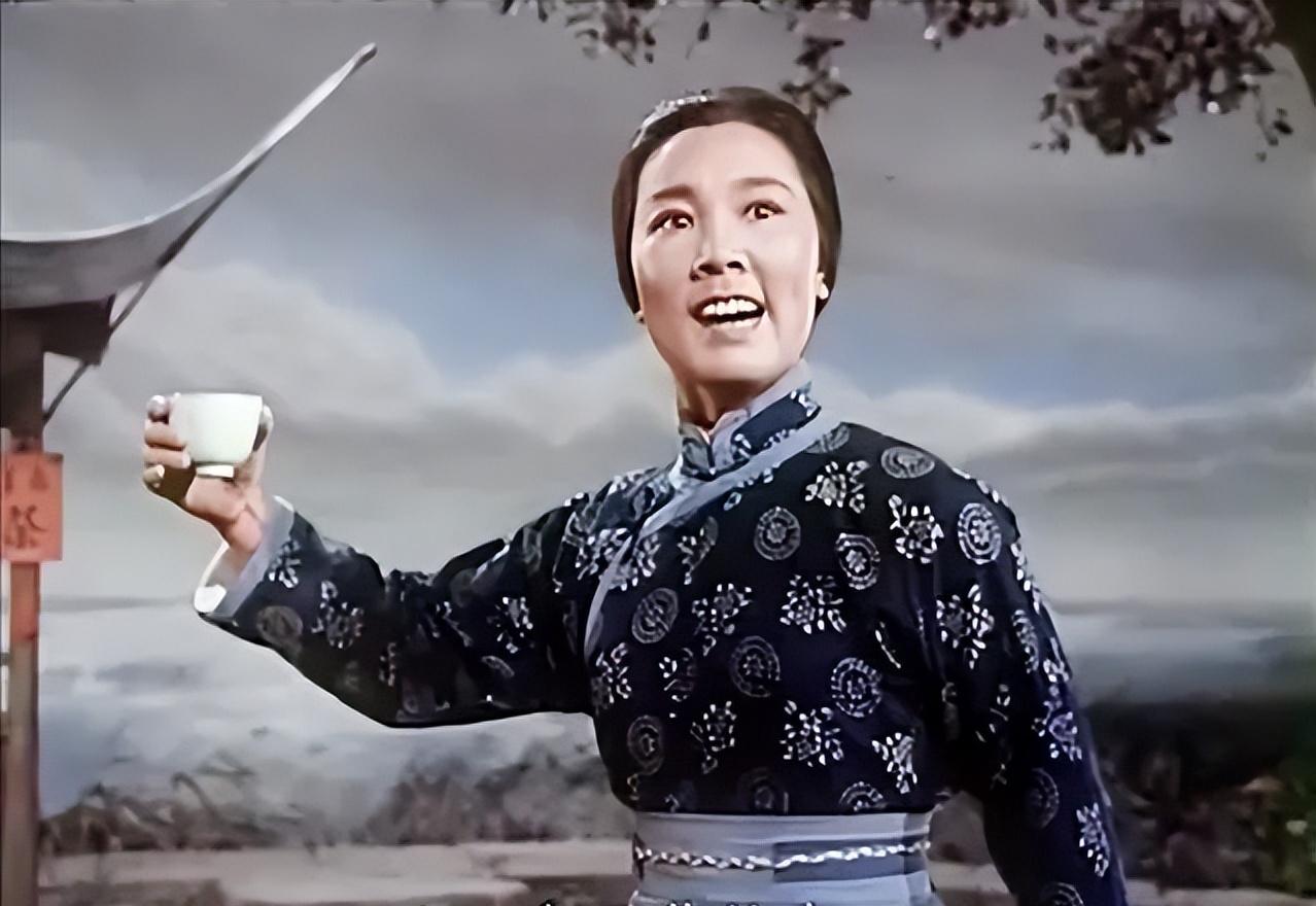 The model play movie "Shajiabang" and the leading actor Hong Xuefei - iNEWS